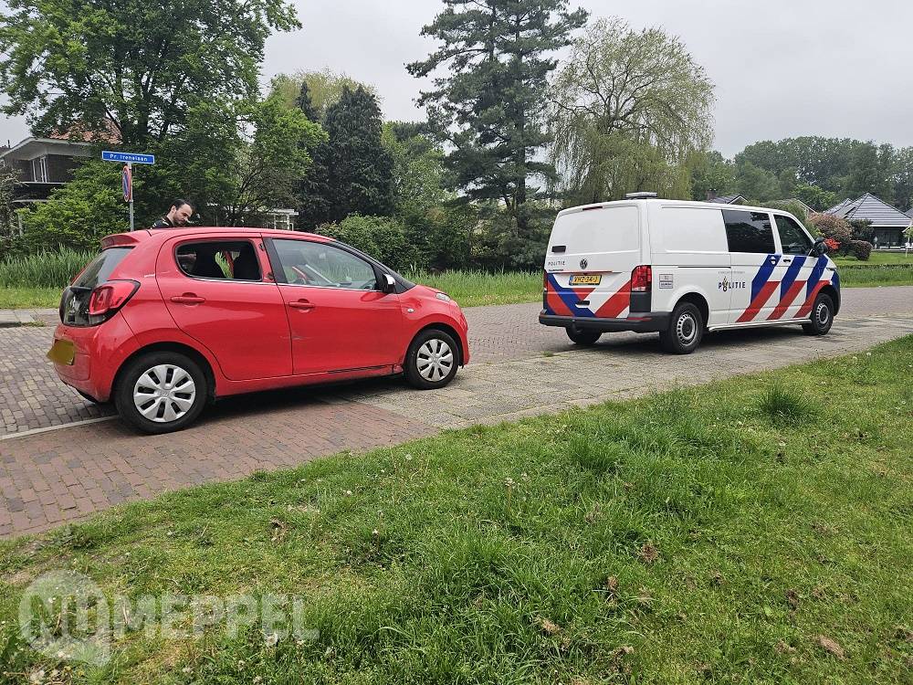 Aanrijding tussen een auto en scooter in Meppel. - Numeppel