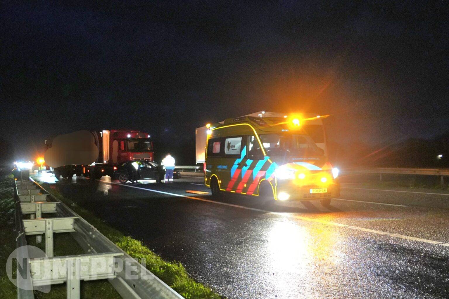 UPDATE: Auto botst tegen vangrail op A28 bij Rogat (Video) - Numeppel