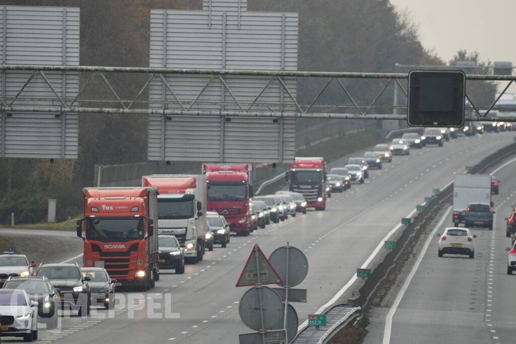 Snelweg A28 dicht na ongeval bij knooppunt Lankhorst - Numeppel