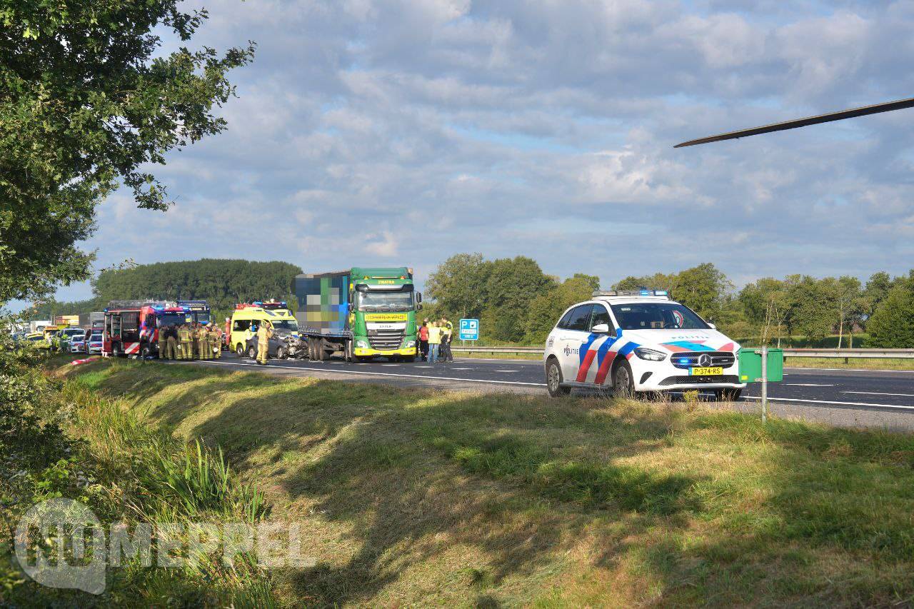 Ernstig ongeval op A28 bij Veeningen: één dode en één zwaargewonde - Numeppel