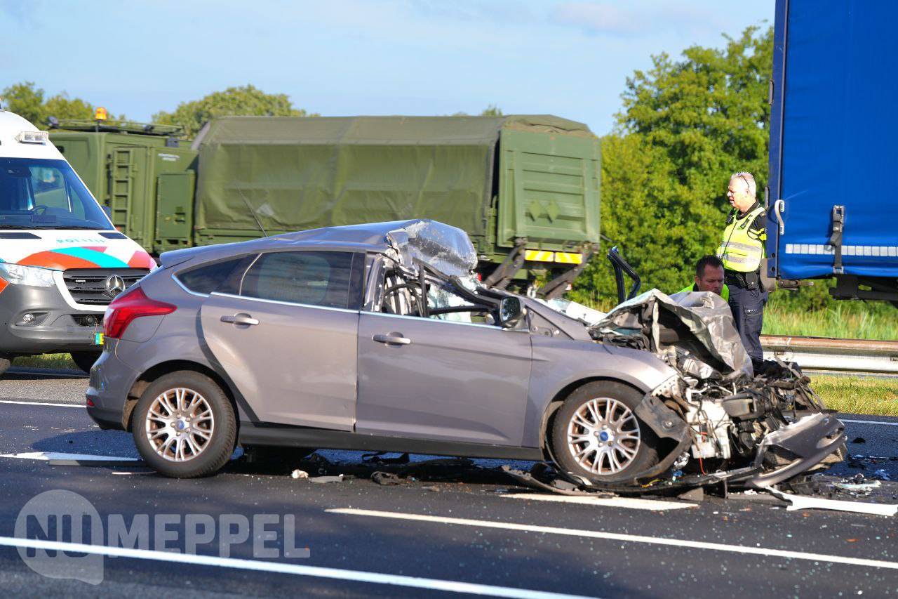 Ernstig ongeval op A28 bij Veeningen: één dode en één zwaargewonde - Numeppel