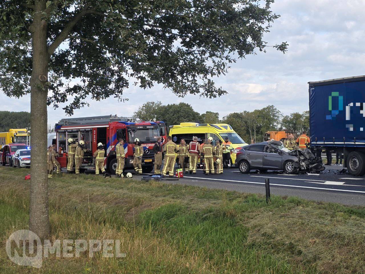 Ernstig ongeval op A28 bij Veeningen: één dode en één zwaargewonde - Numeppel