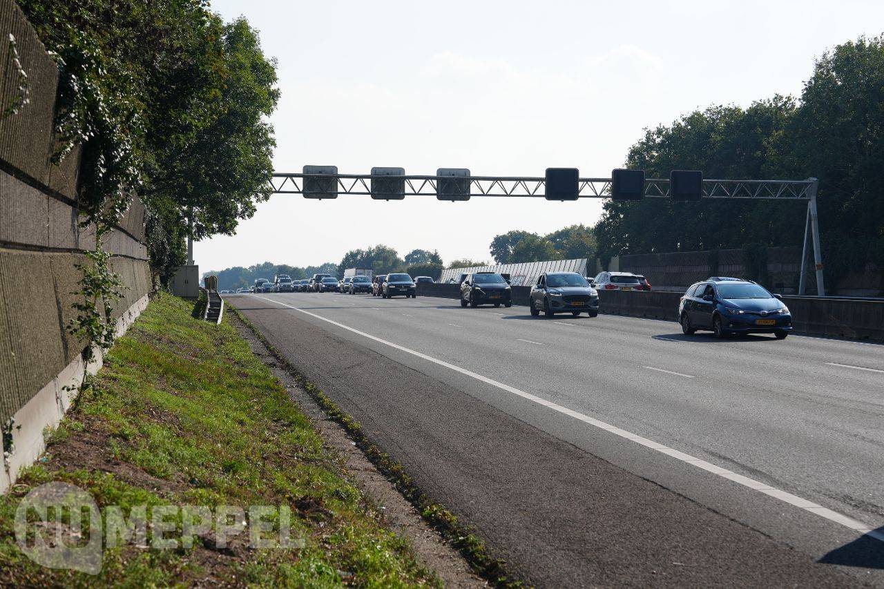 UPDATE: Ravage op de A28 na ongeval, twee gewonden waarvan één ernstig gewond bij Staphorst ...