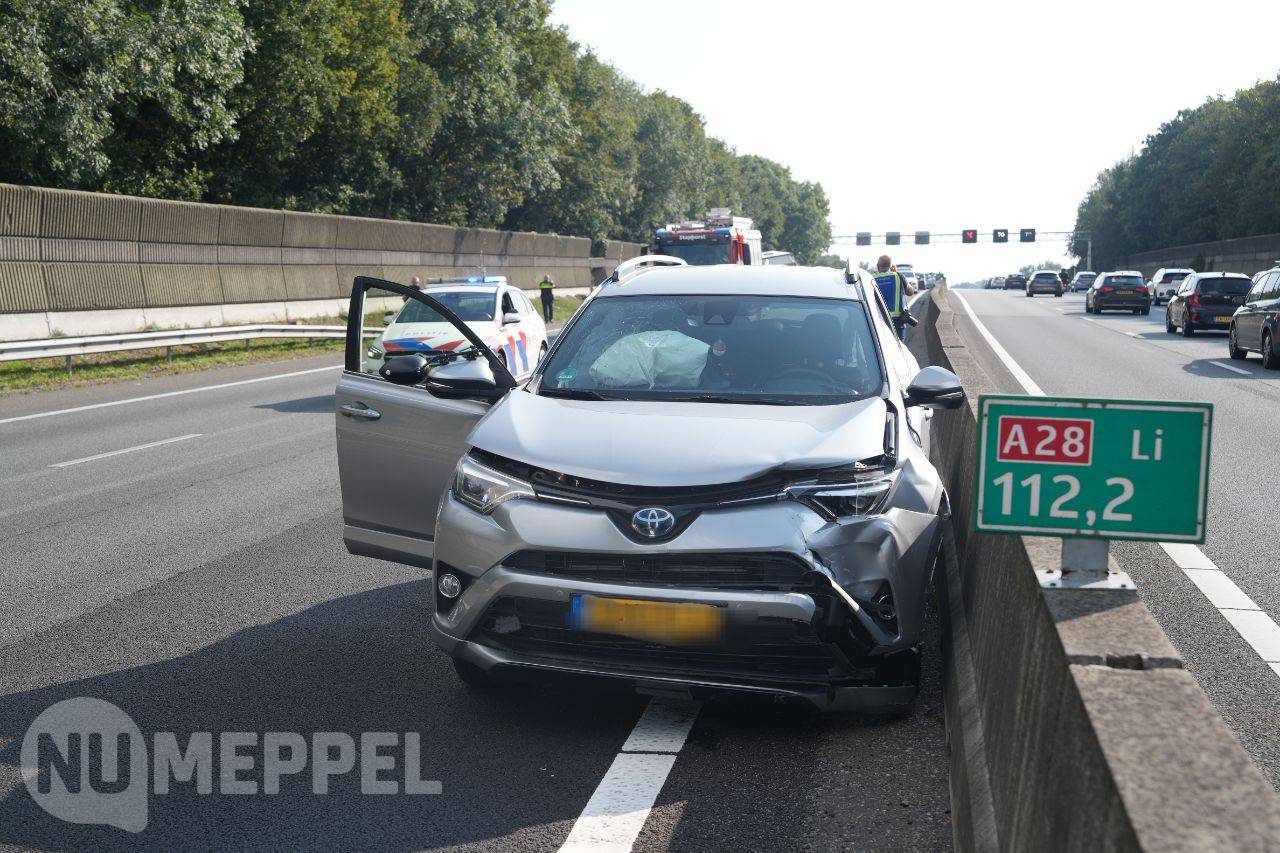 UPDATE: Ravage op de A28 na ongeval, twee gewonden waarvan één ernstig gewond bij Staphorst ...