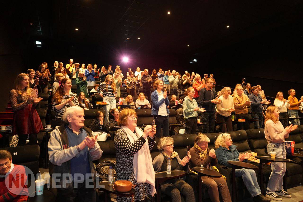Luxor Meppel beleeft exclusieve voorpremière van PAAZ met Gaite Jansen ...